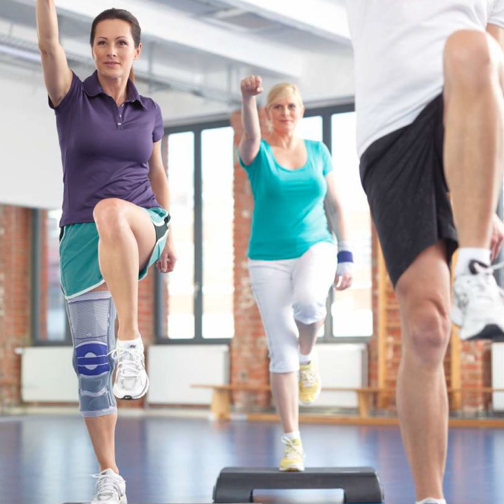 SofTec Genu Knee Brace | Patella, Ligament, and Meniscus - Bauerfeind ...